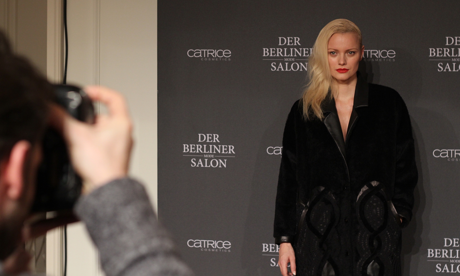 Augustin Teboul Berliner Mode Salon Runway AW 2016 Backstage Fitting 8 ...