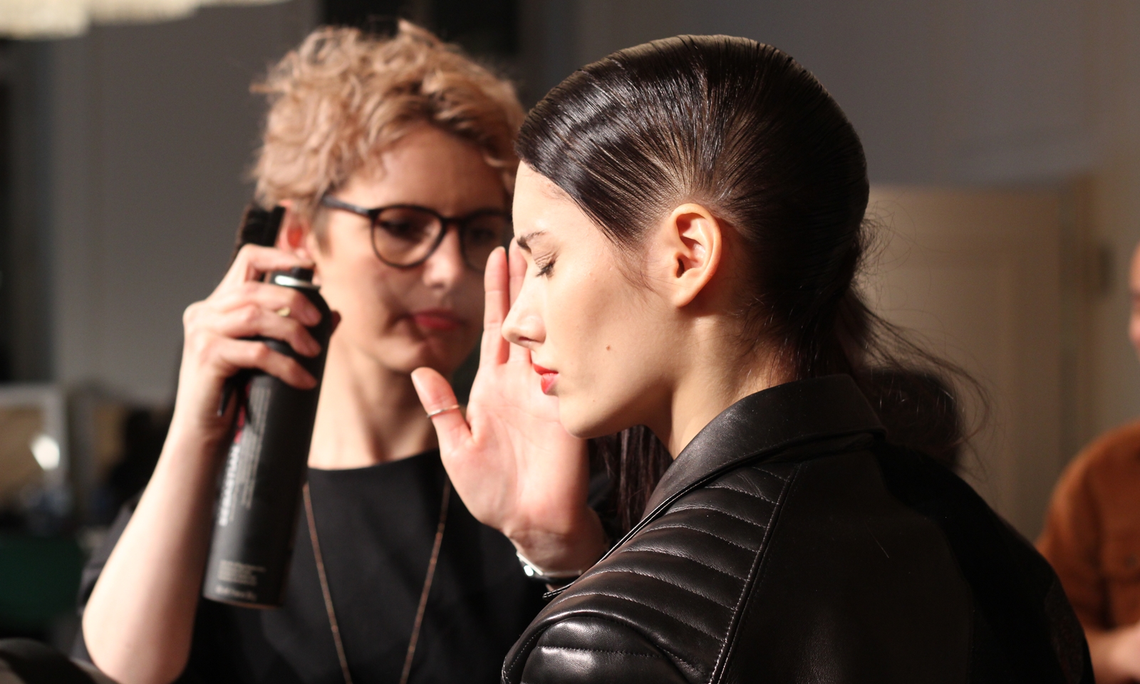 Augustin Teboul Berliner Mode Salon Runway AW 2016 Backstage Fitting 9 ...